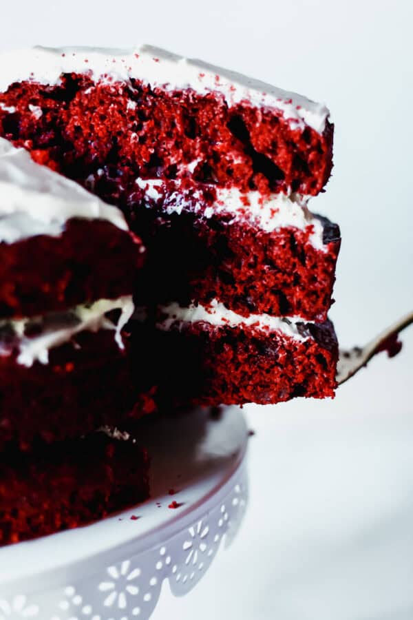 Savor the Season: Irresistible Winter Cake Ideas to Warm Your Heart