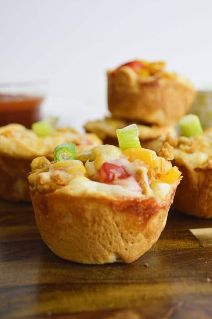 Taco Cups Made with Biscuits – Easy 30 Minute Taco Recipe
