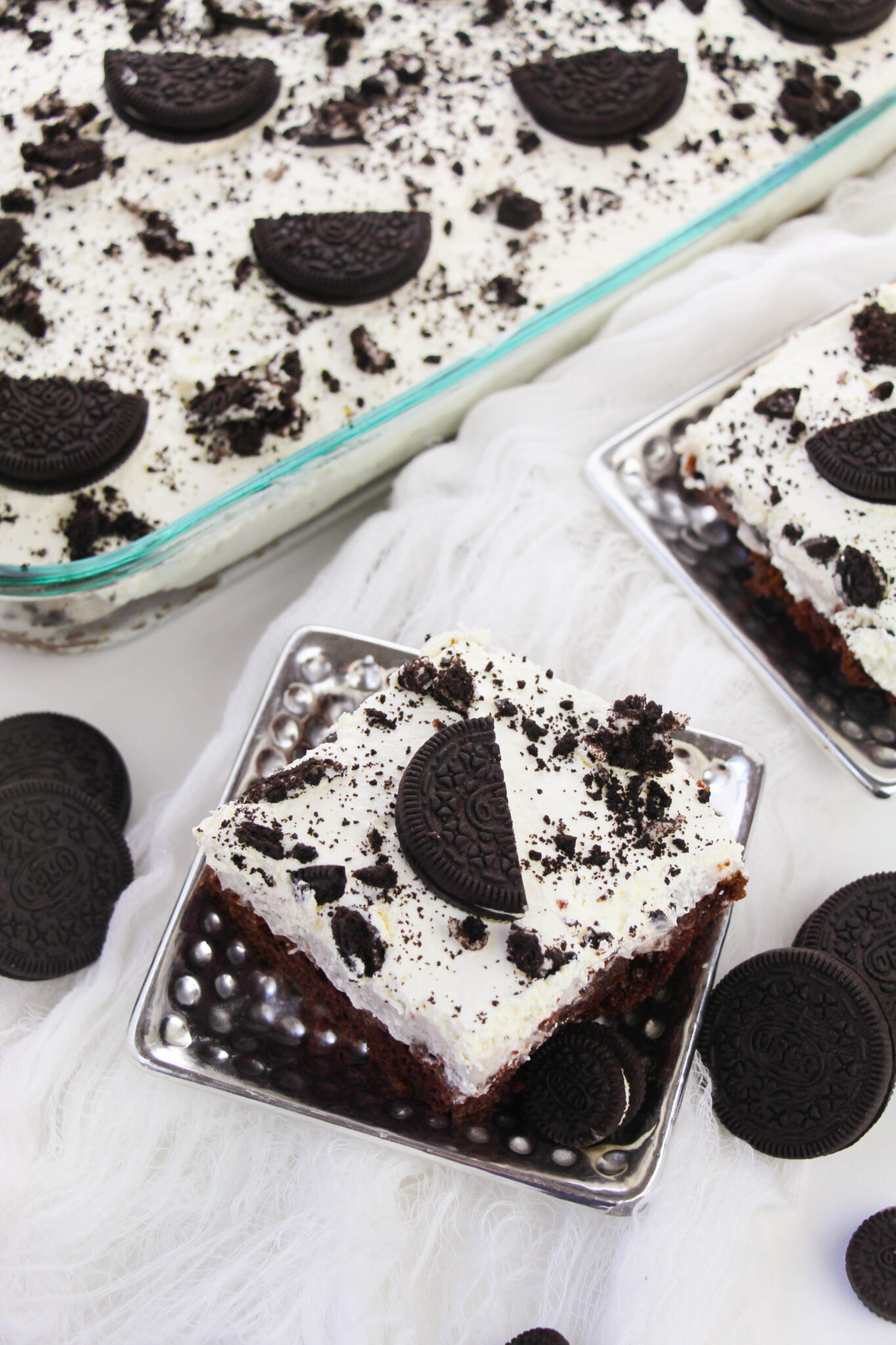 Indulge in this Easy Oreo Poke Cake Recipe for Dessert Tonight!