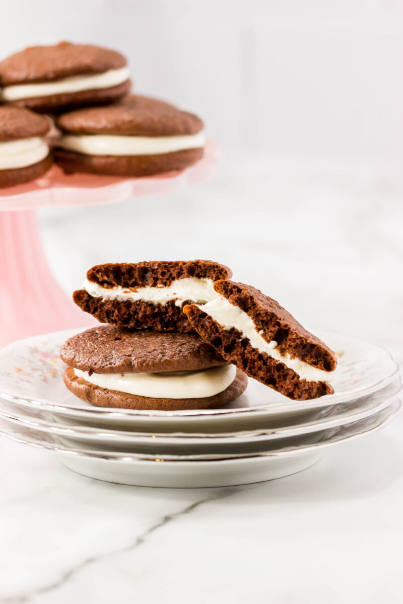 Rich & Creamy Chocolate Cake Mix Whoopie Pies Recipe