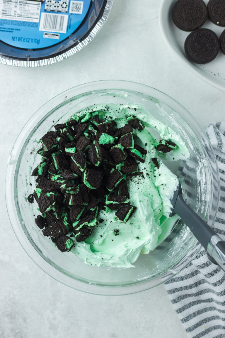 Mint Oreo Pie Recipe – Easy No-Bake Dessert with Creamy Mint Filling