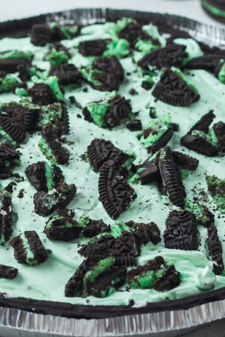 Mint Oreo Pie Recipe – Easy No-Bake Dessert with Creamy Mint Filling