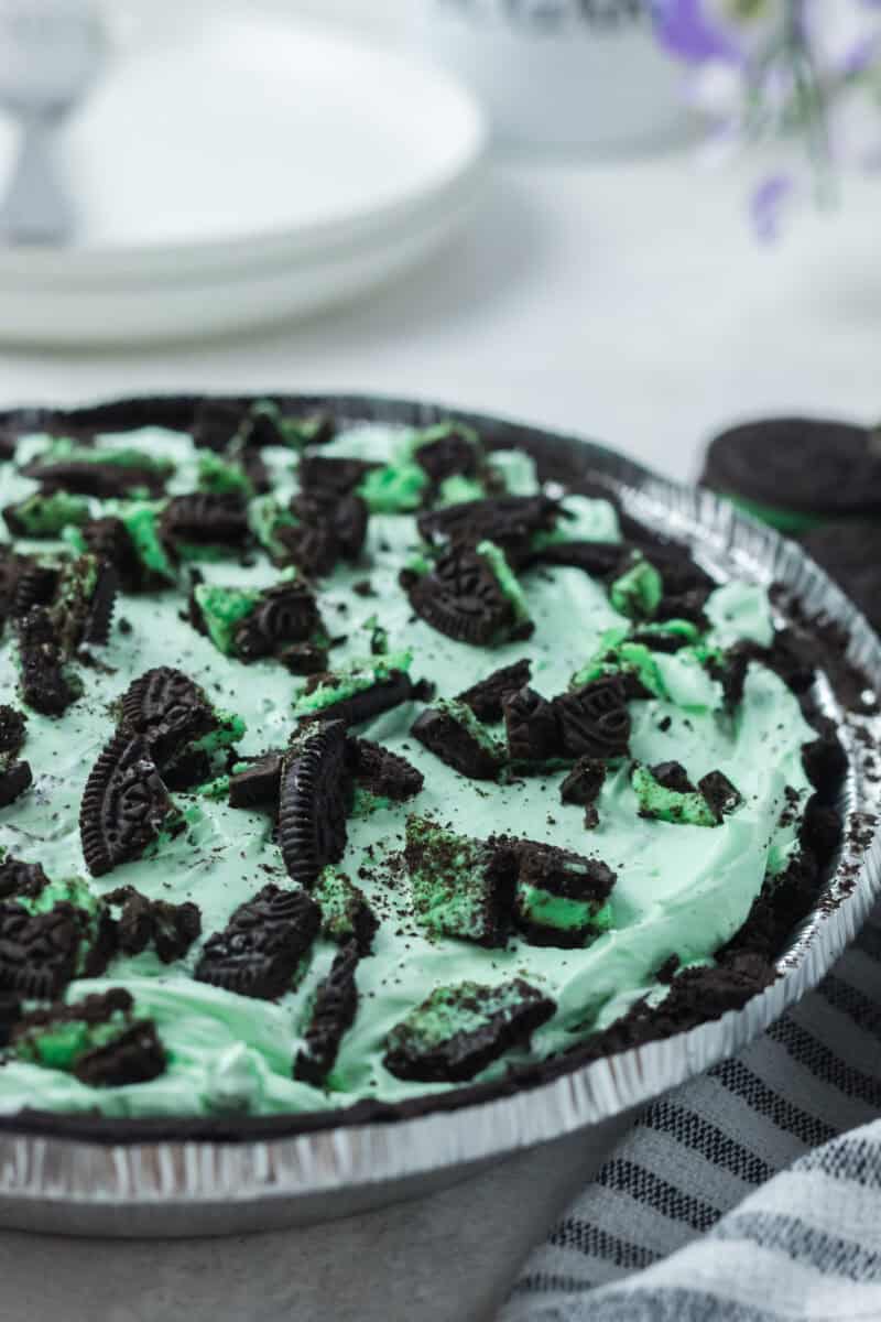 Mint Oreo Pie Recipe – Easy No-Bake Dessert with Creamy Mint Filling