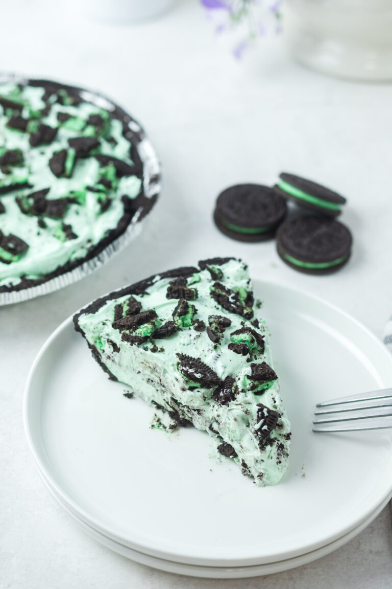 Mint Oreo Pie Recipe – Easy No-Bake Dessert with Creamy Mint Filling