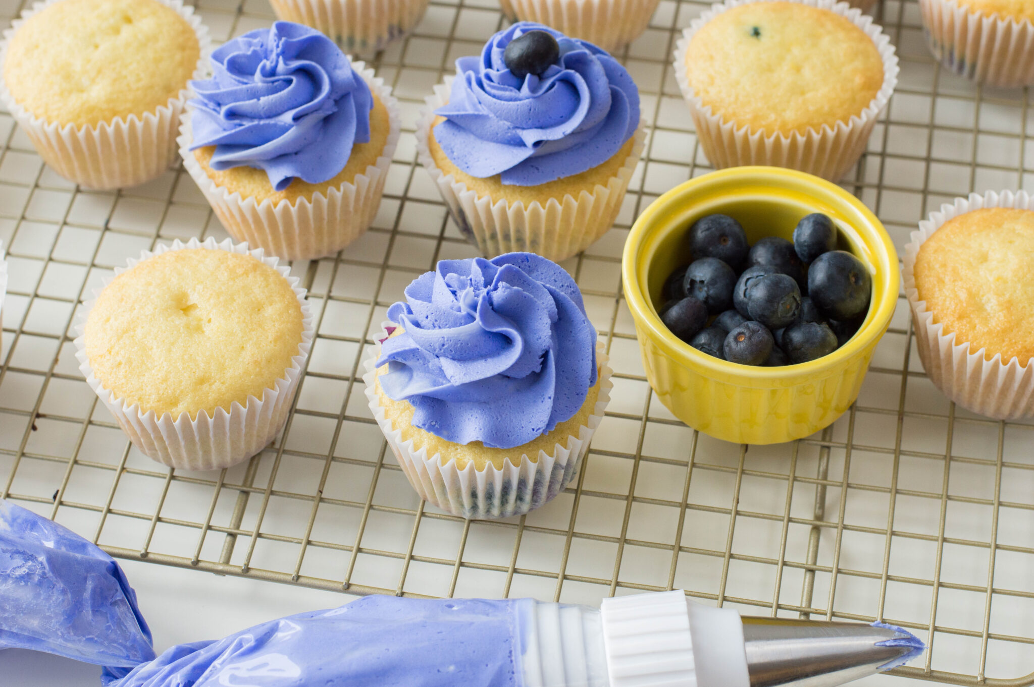 Indulge in Festive New Year’s Cupcakes: Sweet Treats for Everyone