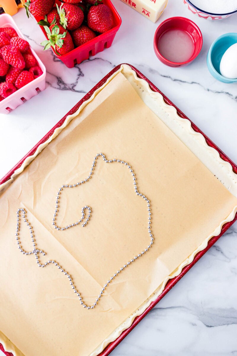 Irresistible Triple Berry Slab Pie Recipe for Summer