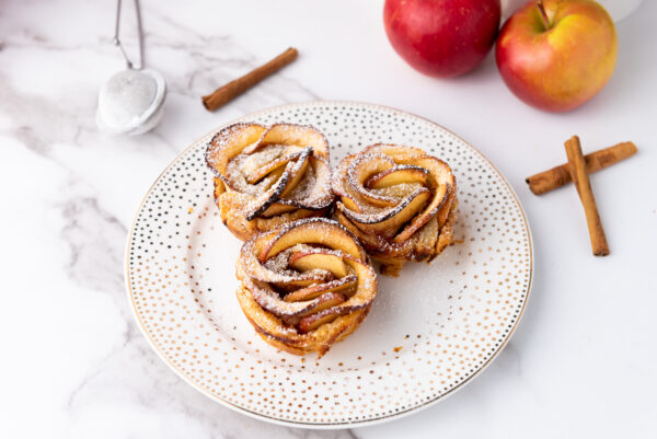 How to Create Beautiful & Delicious Apple Roses Out of Puff Pastry