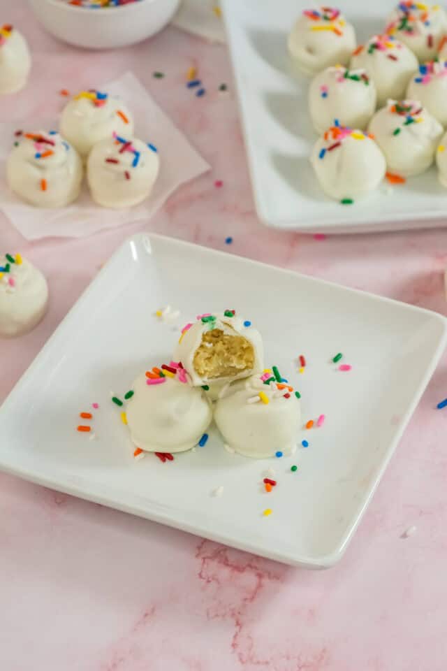 No Bake Cake Balls (Easy Recipe, No Oven Needed)