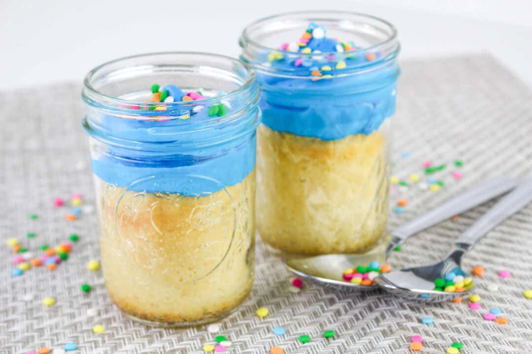 Irresistible Cake in a Jar Recipe - Portable Dessert Delight