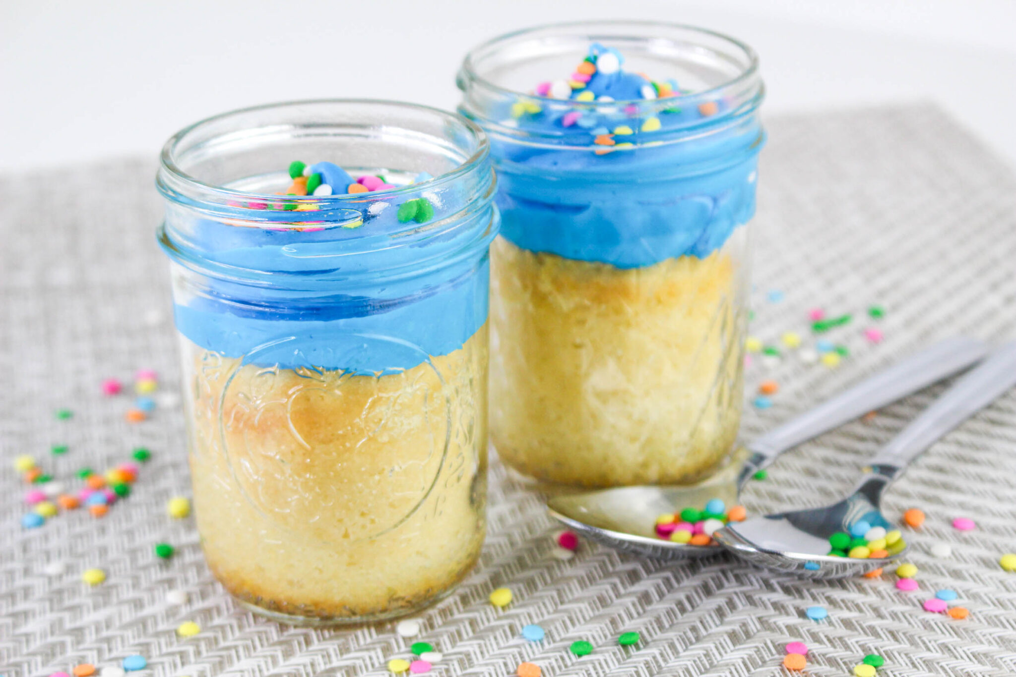 Irresistible Cake in a Jar Recipe - Portable Dessert Delight