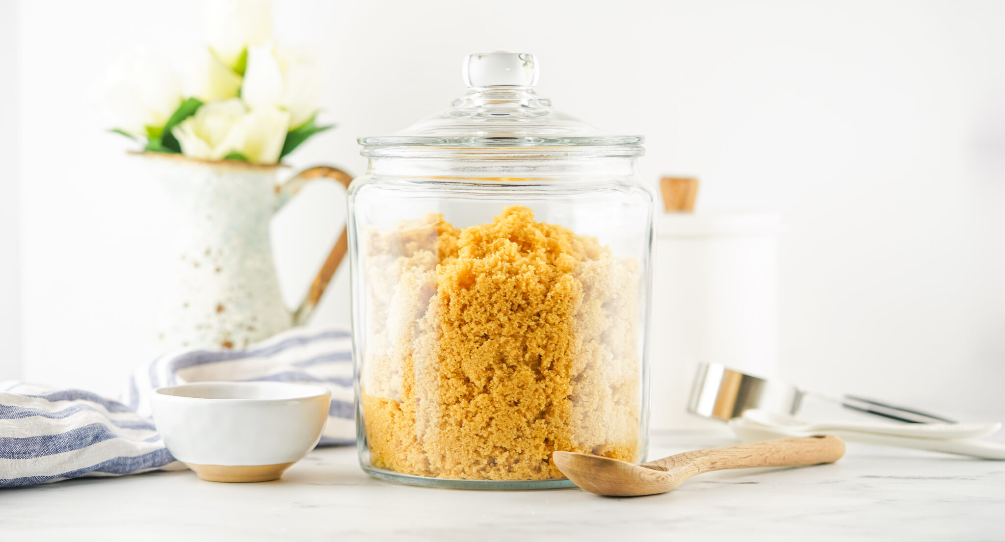 How to Make Brown Sugar: Easy 2-Ingredient Recipe