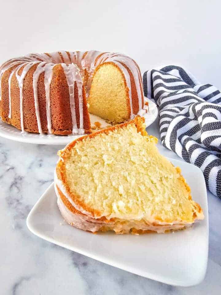 Easy 7 Up Cake Recipe – Light, Moist, and Perfect for Any Dessert Table